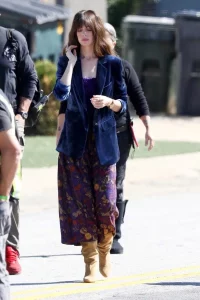 the-idea-of-you-reveals-live-photos-anne-hathaway-and-nicholas ...